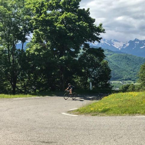 Essential guide to cycling Col du Tourmalet (via La Mongie): GPX + more!