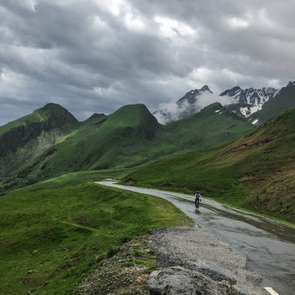 Guide to Col d'Aubisque climb by bike (via Col du Soulor): GPX + more!