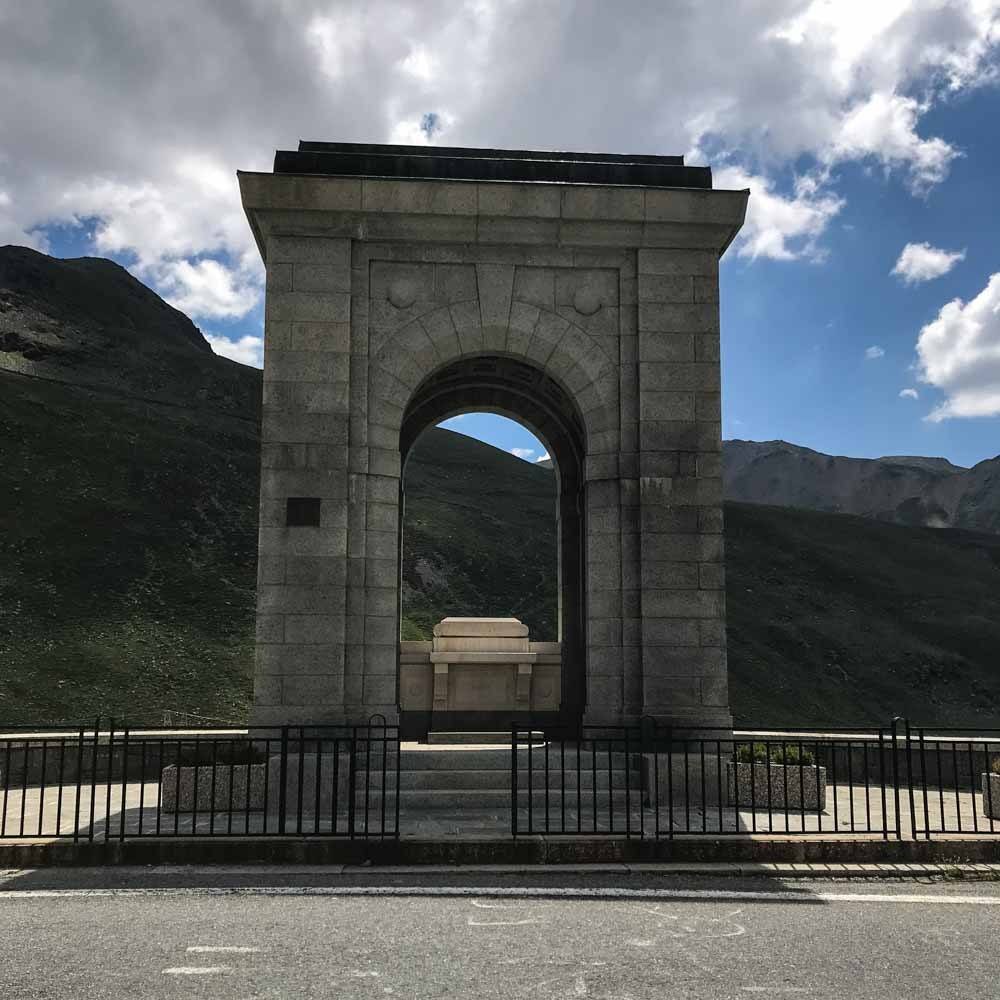 Passo dello Stelvio cycling: what cyclists need to know