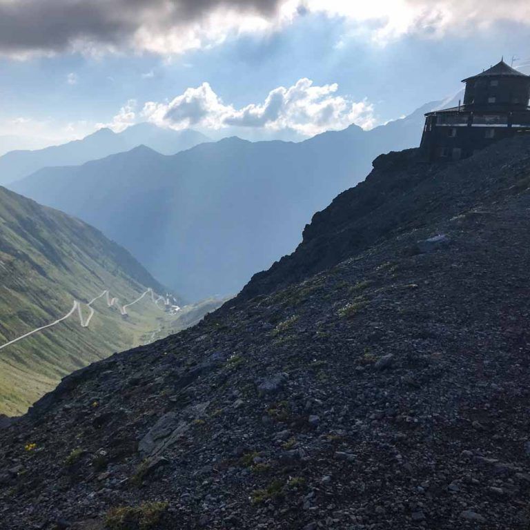Passo dello Stelvio cycling: what cyclists need to know