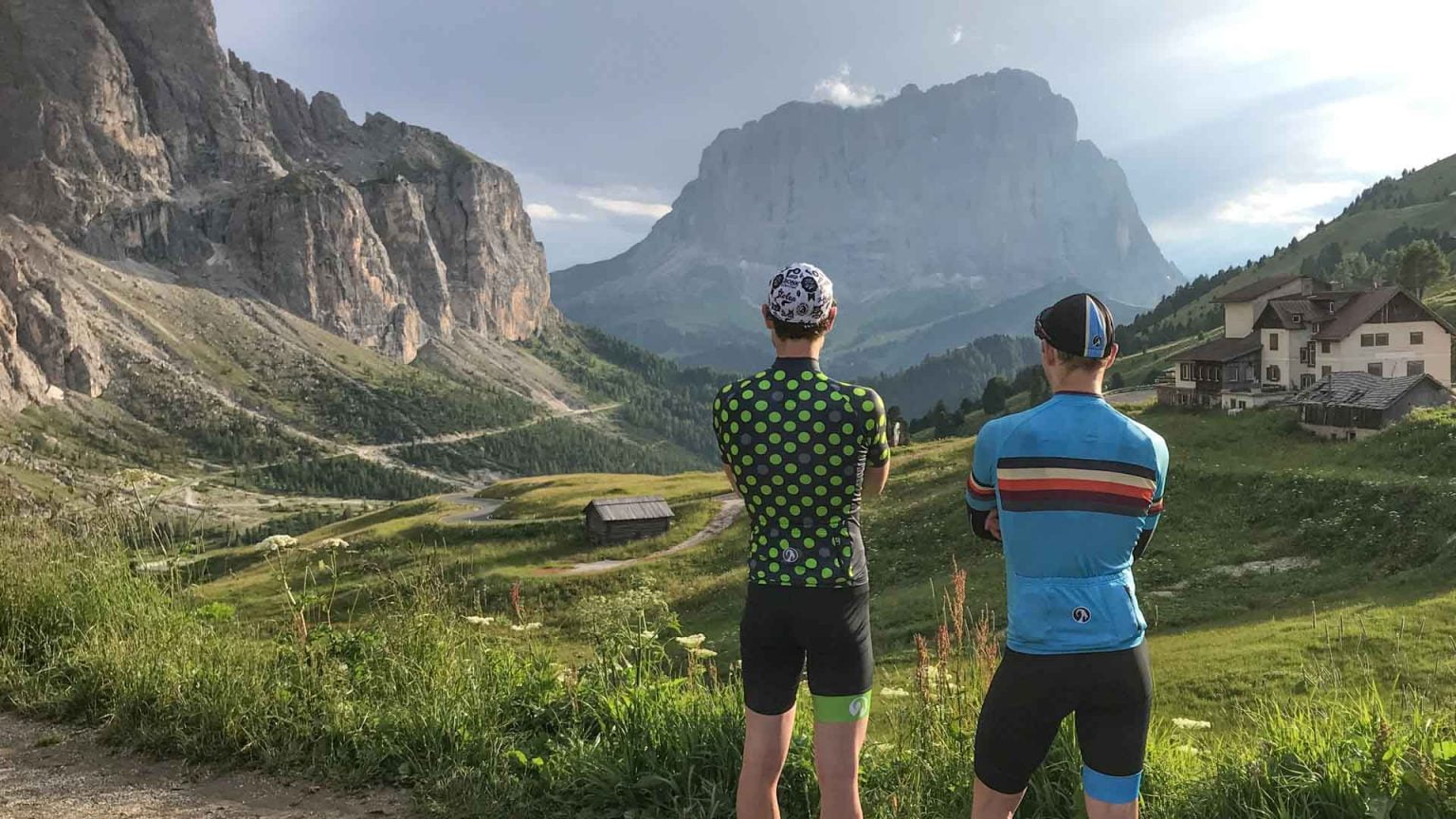 Cycling in Romania: climbs, GPX routes, where to stay + more!