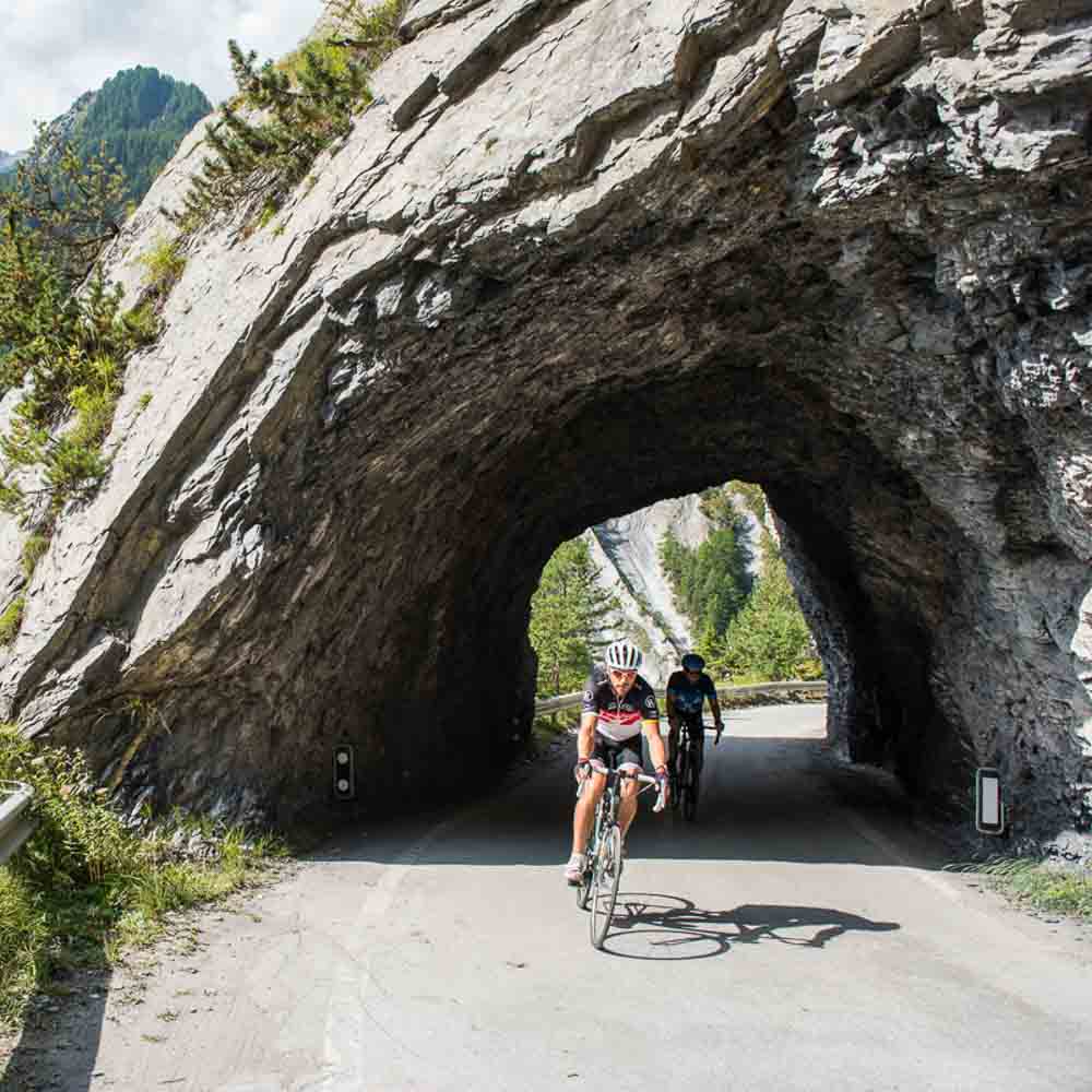8 best cycling routes in Switzerland: what you need to know
