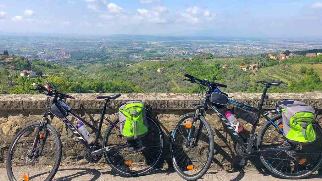 Cycling in Tuscany: your guide to the best rides + tours in Tuscany