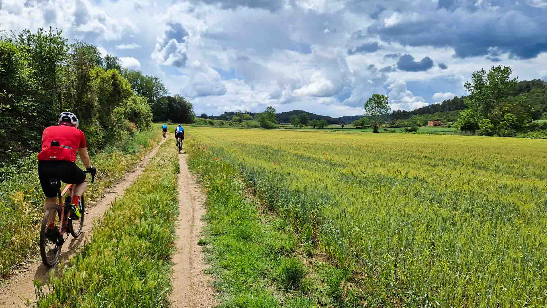 Gravel cycling Girona: how to plan a gravel bike tour in Girona - Epic ...