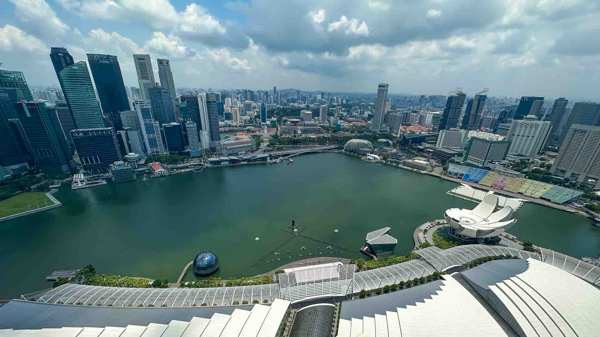 Marina Bay cycling loop + Singapore city highlights: Includes GPX