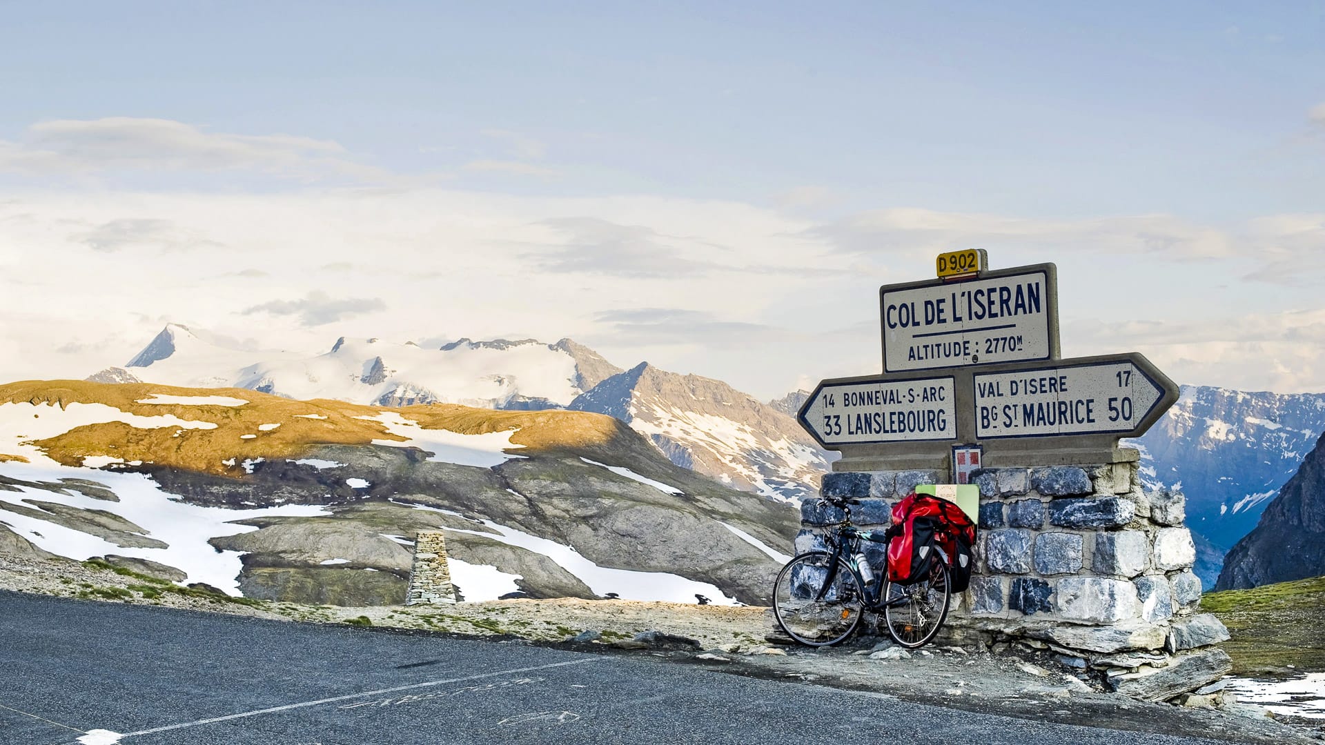 10 must ride Tour de France climbs + tips to conquer them