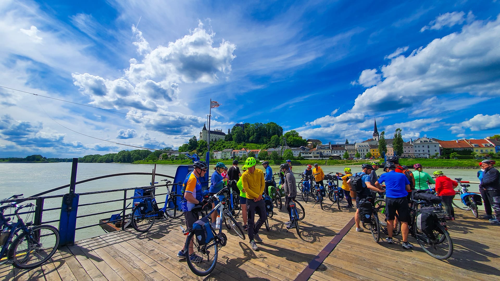 Danube bike and boat tours: the best way to cycle the Danube?
