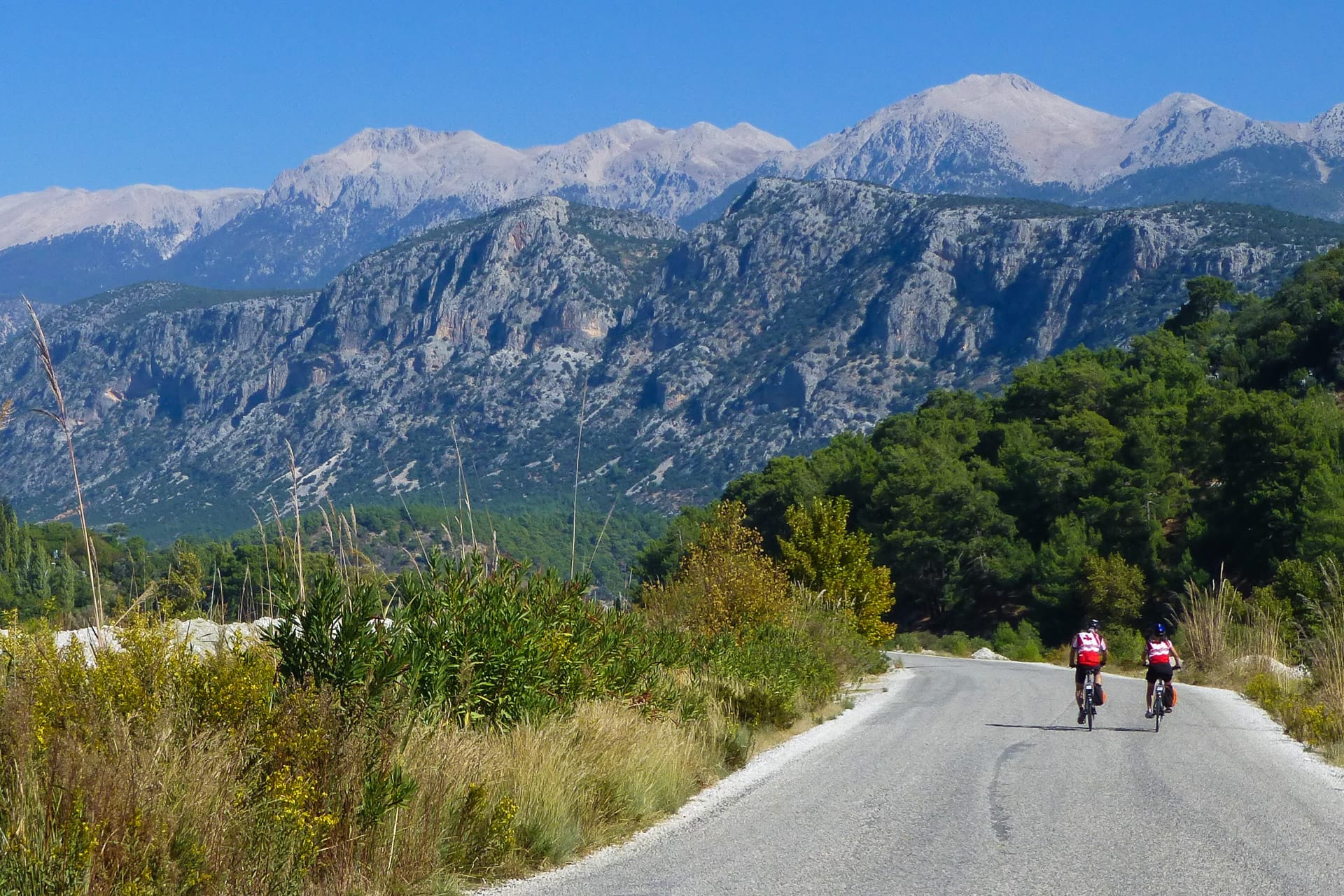 A guide to Turkey cycling tours: tips, routes + things to consider
