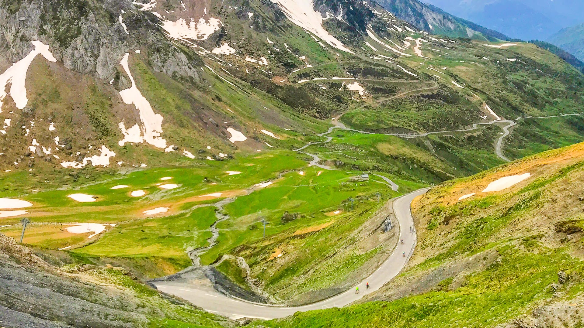 In-depth guide to cycling the Pyrenees (inc Col du Tourmalet)